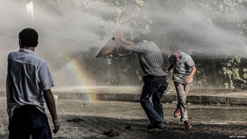 Turkey car bomb kills two soldiers as PKK truce breaks down - BBC News