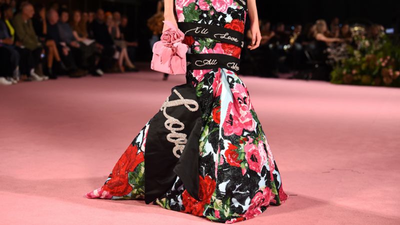 Fashion lookahead: Seven major looks for 2020 - BBC News