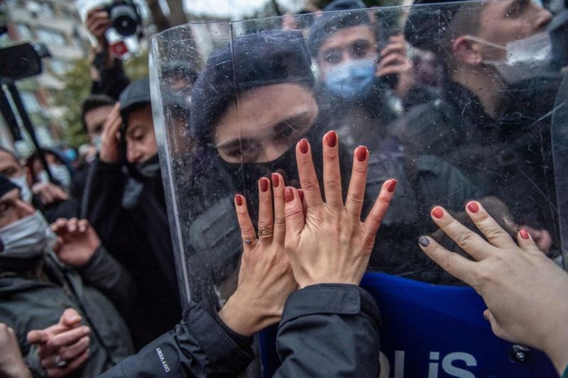 Week in pictures: 20 - 26 March 2021 - BBC News
