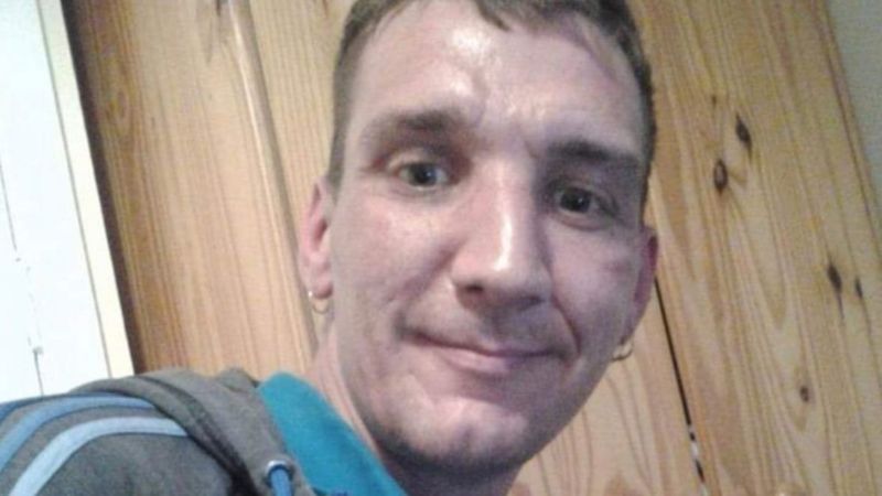 Wisbech man stabbed with scissors during argument, inquest hears - BBC News