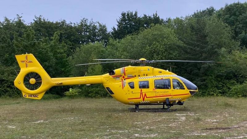 Sundon Pits: Man falls 100ft down disused chalk quarry - BBC News