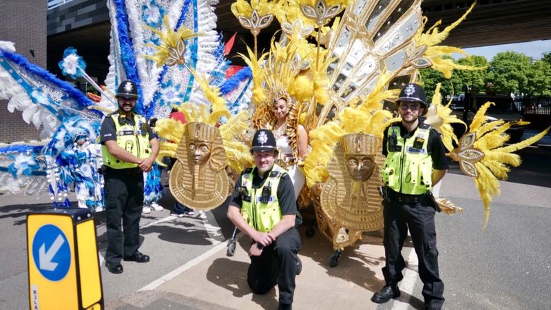 Coventry City of Culture: Colourful carnival celebrations - BBC News