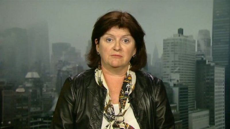 Atal Dr Carol Bell rhag cael ei phenodi i fwrdd y BBC - BBC Cymru Fyw