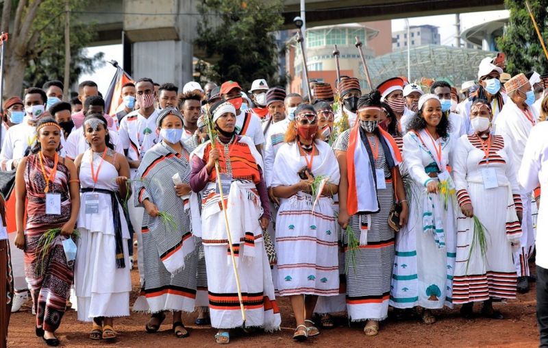 How clothes reflect growing Oromo ethnic pride in Ethiopia - BBC News