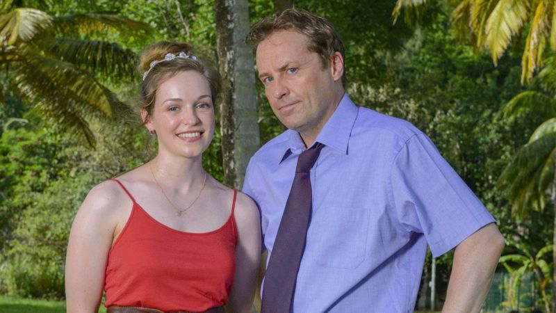 Death in Paradise: Sun, sea and... murder - BBC News