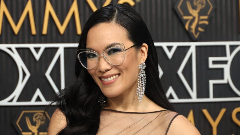 The full list of winners and nominees at the Emmy Awards - BBC News