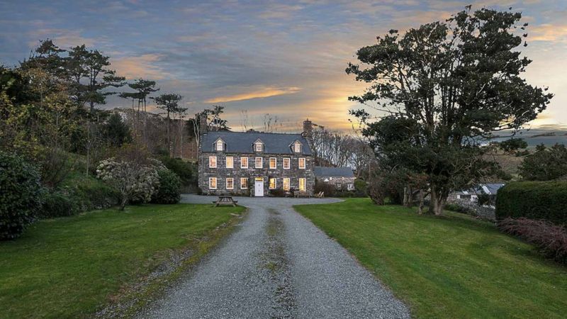 Welsh estate with same family for 600 years up for sale - BBC News