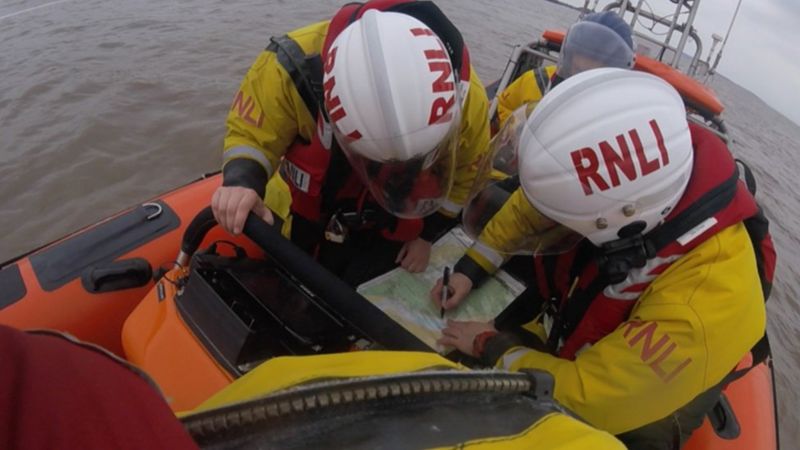 Woman 'honoured' to be first female commander at RNLI Portishead - BBC News