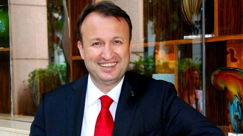 KFC-owner Yum sales plunge as China Covid cases surge - BBC News