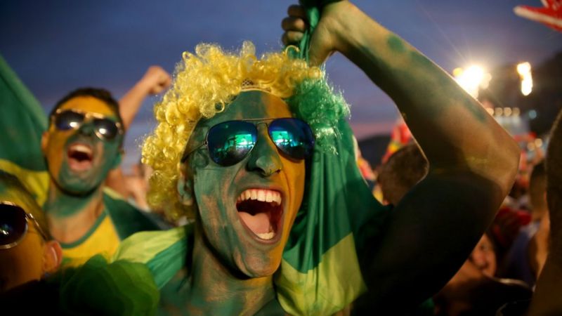 "Baile de favela", la canción del polémico funk brasileño que es éxito ...