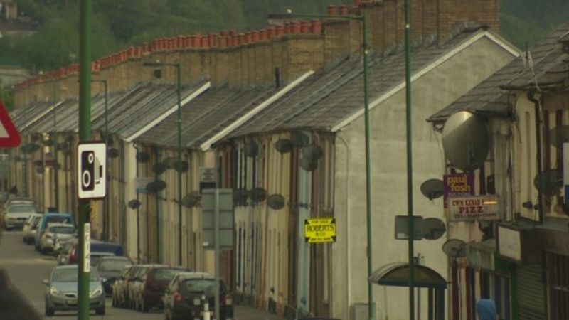 Homelessness figures: Nearly 100,000 children in England 'homeless ...