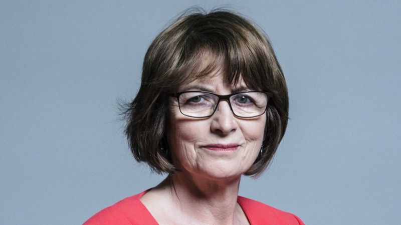 Louise Ellman: MP quits Labour over anti-Semitism concerns - BBC News
