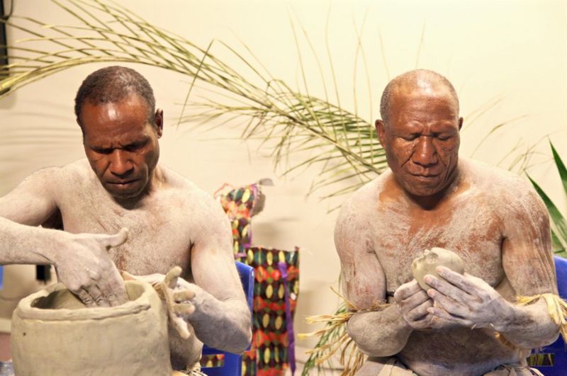 Behind the masks of Papua New Guinea's Asaro mud men - BBC News