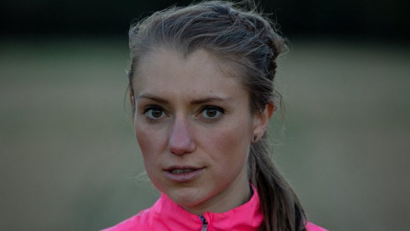 The athletes starving themselves for success - BBC News