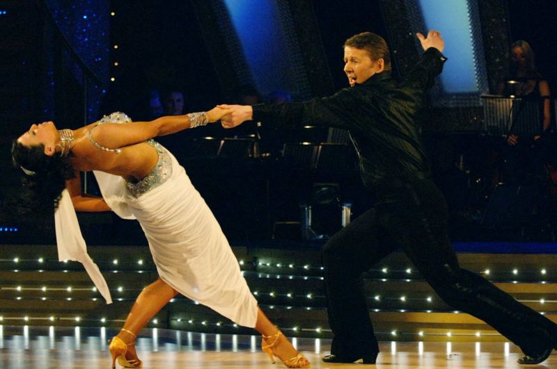 Bill Turnbull obituary: Beloved BBC Breakfast host - BBC News