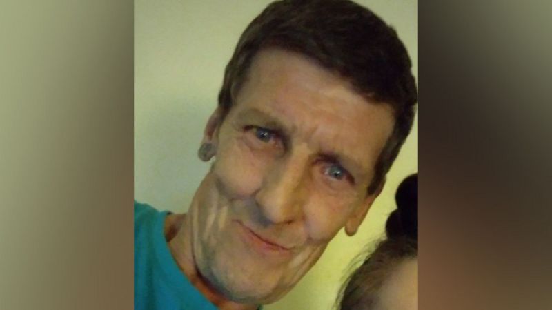 Alan Garbutt: Murder-accused fired 'slam gun' by accident - BBC News