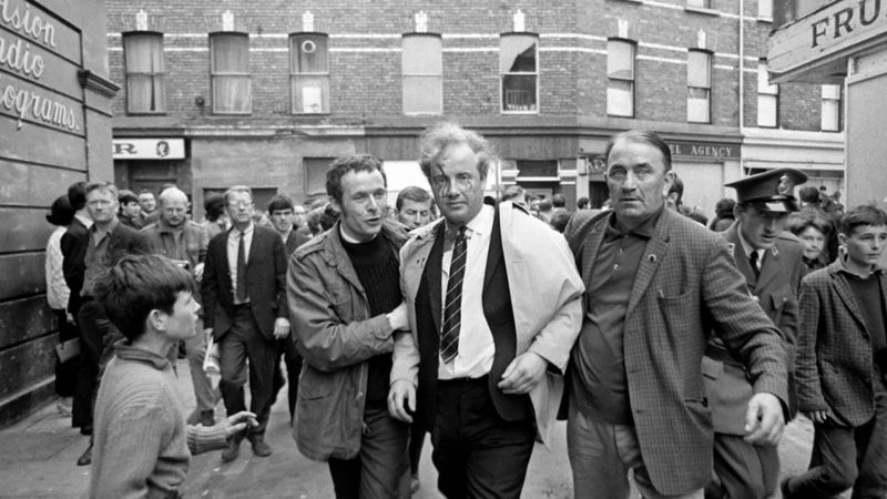 Ivan Cooper: Northern Ireland civil rights leader dies - BBC News