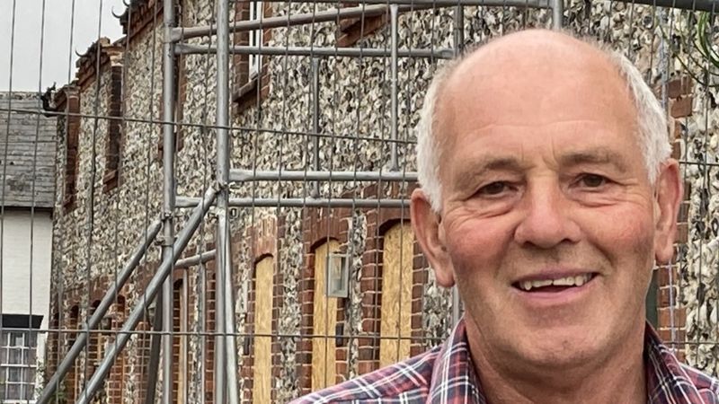 Ashill fire: 'The kindness has been overwhelming' - BBC News