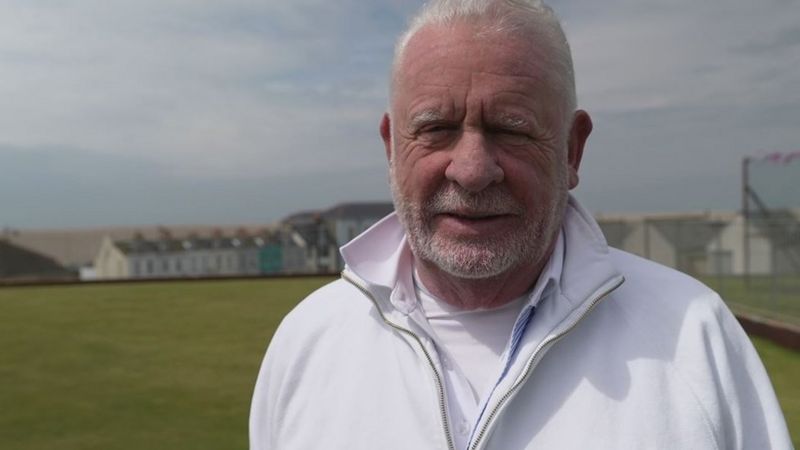 Migrant barge: Portland is a dumping ground, residents say - BBC News