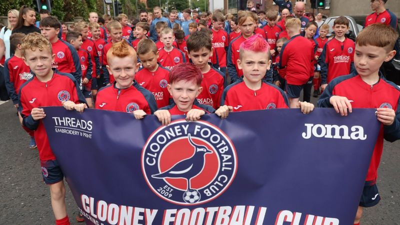 Foyle Cup: Parade marks football tournament's return - BBC News