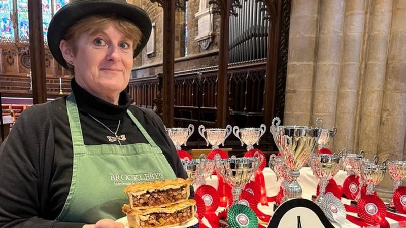 British Pie Awards: 'Moo-and-Blue' pie crowned UK supreme champion ...