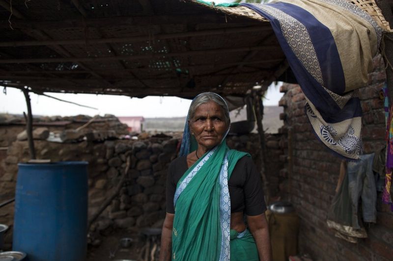 'There is no water. Why should people stay here?' - BBC News