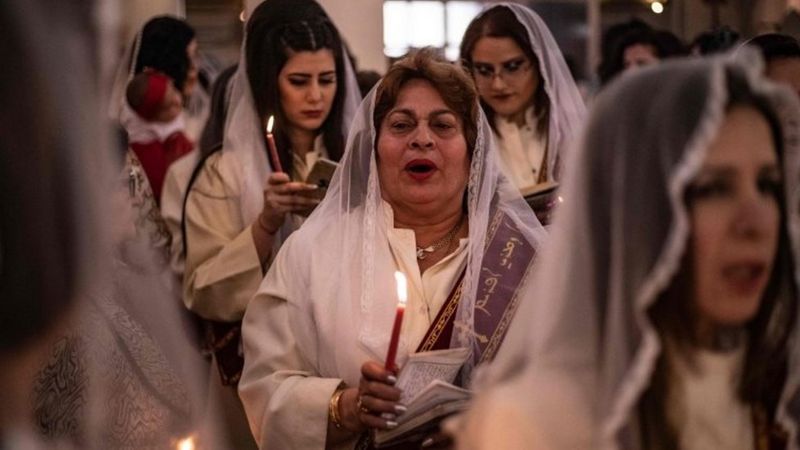 In pictures: Orthodox Christians celebrate Easter - BBC News