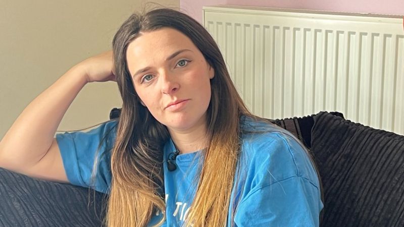 Debt devastating lives in Barnstaple, charity says - BBC News