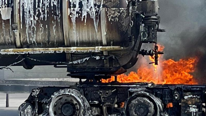 Derbyshire: M1 closure continues after oil tanker fire - BBC News