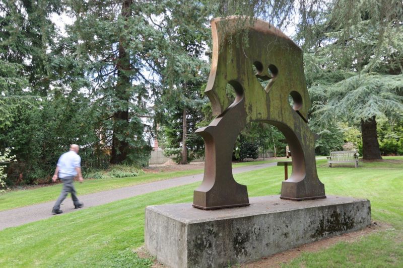 Monuments, murals, and mosaics on the Dundee public art trail - BBC News