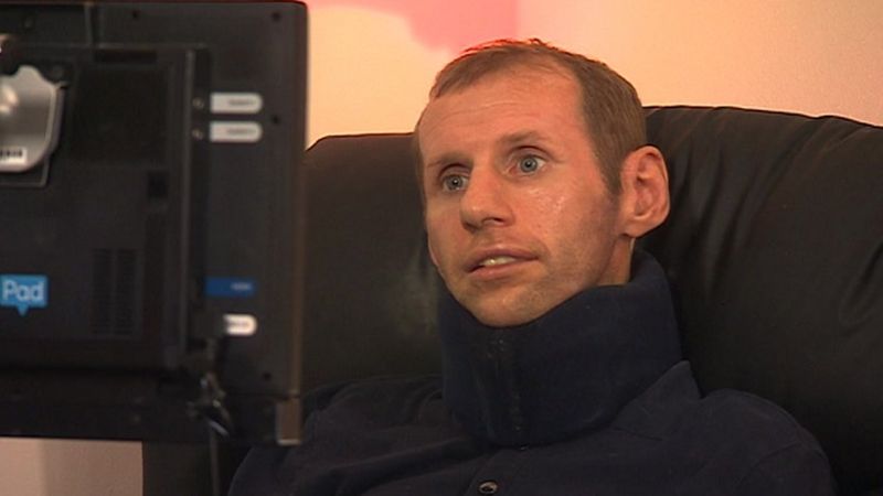Rob Burrow's wheelchair accessible van vandalised in Castleford - BBC News