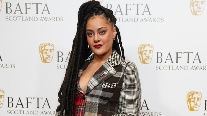 Baftas: Capaldi credits success to 'being born in Scotland' - BBC News