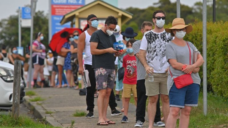 Covid: Australian states enforce travel bans amid Sydney outbreak - BBC ...