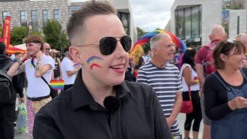 Southampton Pride: New focus puts 'protest back' into event - BBC News