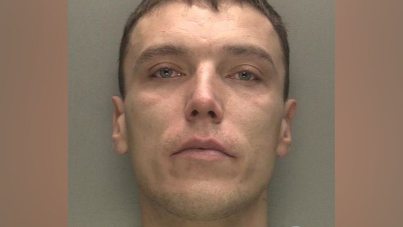 Wolverhampton man guilty of killing taxi driver in row over fare - BBC News