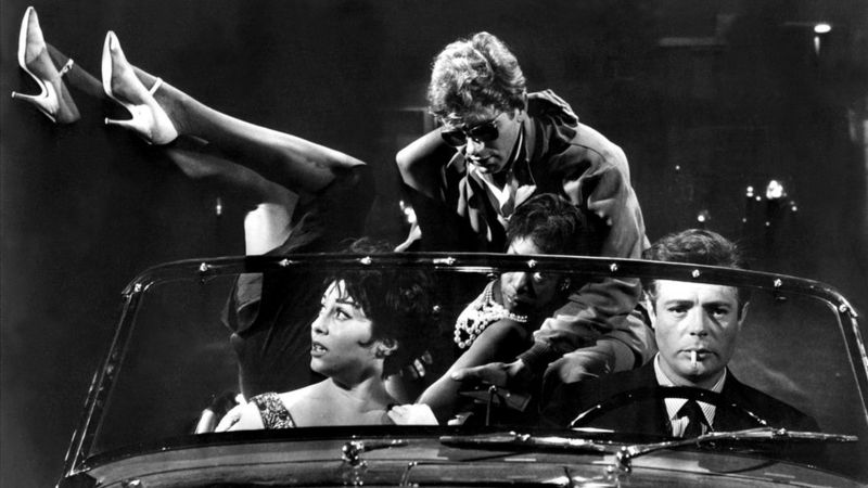 The Vocabularist: How the word paparazzi was chosen - BBC News