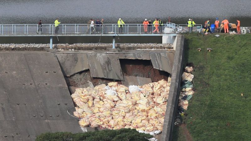 Whaley Bridge dam wall collapse in pictures - BBC News