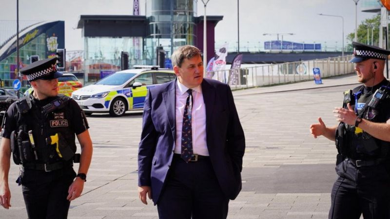 Hotspot policing cuts Southend crime by 74%, says Essex force - BBC News