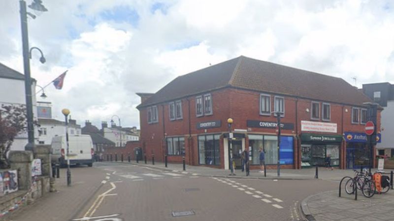 Trowbridge town centre paths to be improved in 2024 - BBC News