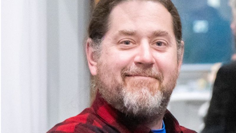 Sign language interpreter among those killed in Maine shootings - BBC News