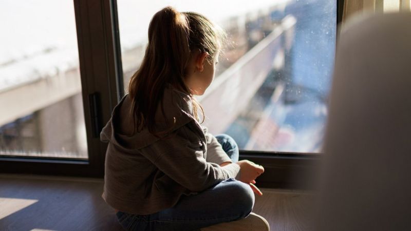 Two million kids in England live in overcrowded houses - BBC Newsround