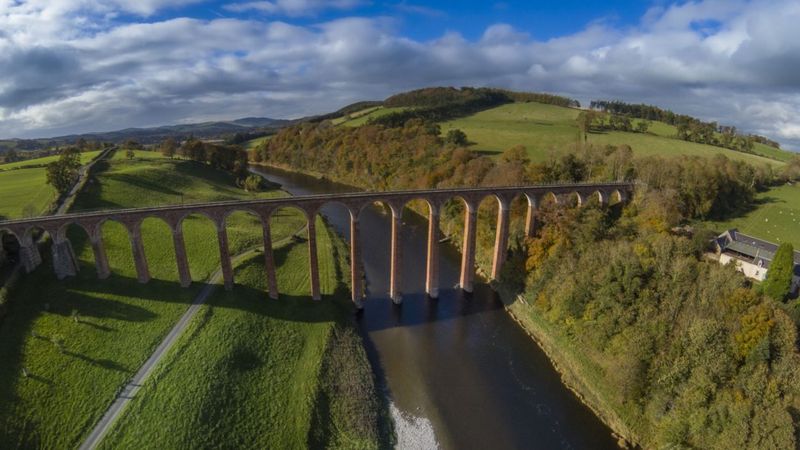 River Tweed trail secures funding support - BBC News