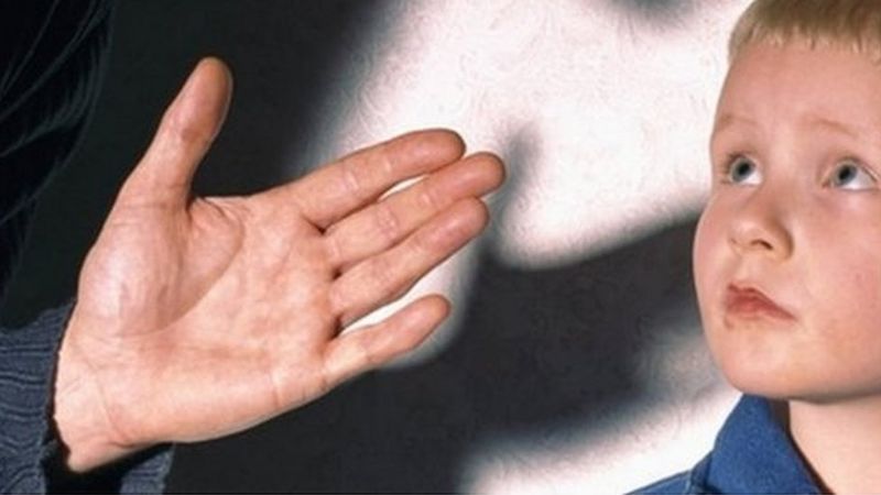 Smacking: Why I believe it is every parent's right - BBC News