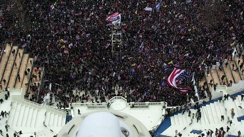 US Capitol riot tip-offs were ignored, government watchdog finds - BBC News
