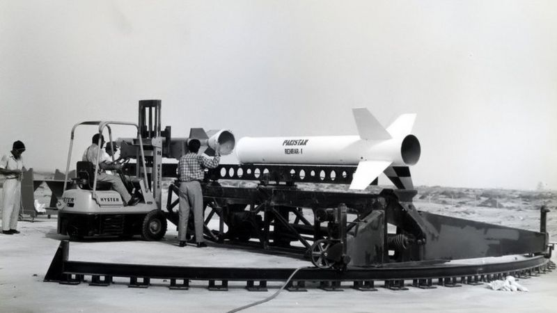 How Pakistan helped NASA in Apollo Program | Pakistan Defence