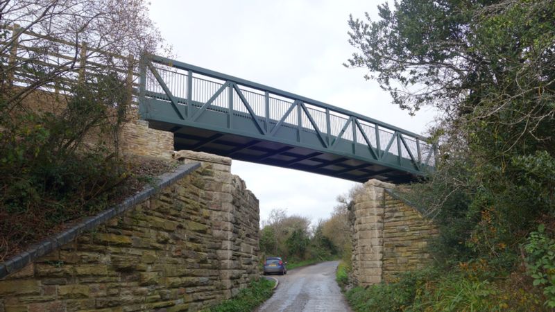 Perranporth Saints Trail cycle path opens - BBC News