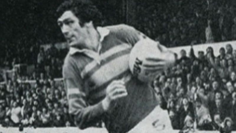 Former Leeds rugby league star John Atkinson dies - BBC News