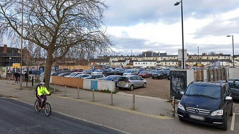 Cheltenham Borough Council moves to reclaim housing stock - BBC News
