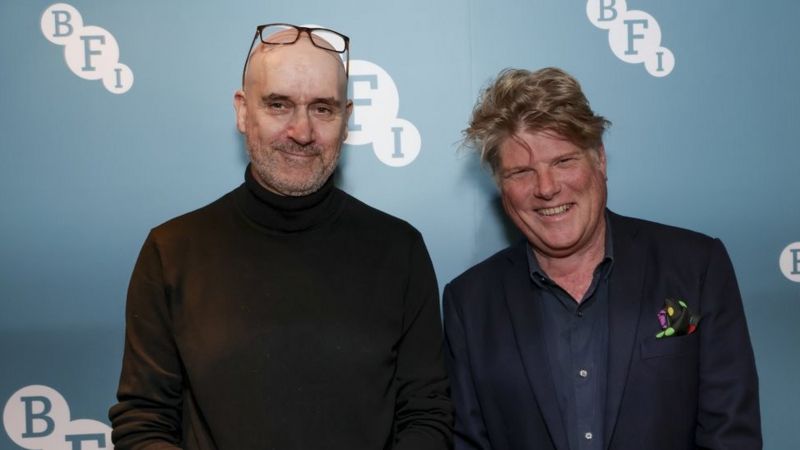 James Bond: Duo were 'privileged' to renew 007 story - BBC News