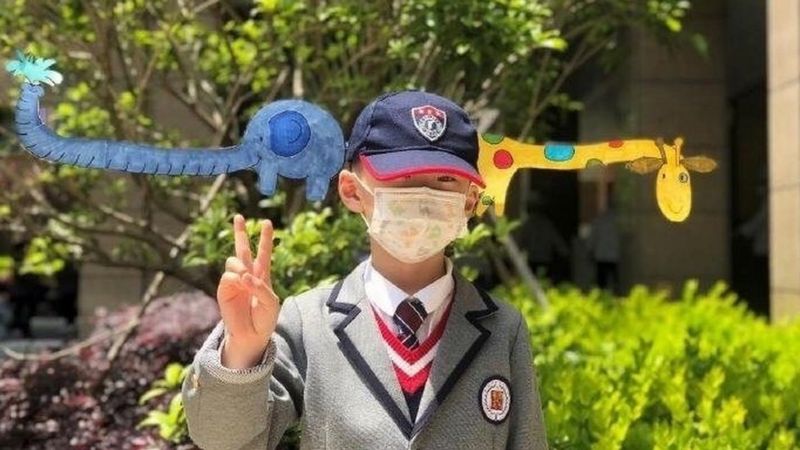 Check out these creative ways of social distancing - BBC Newsround